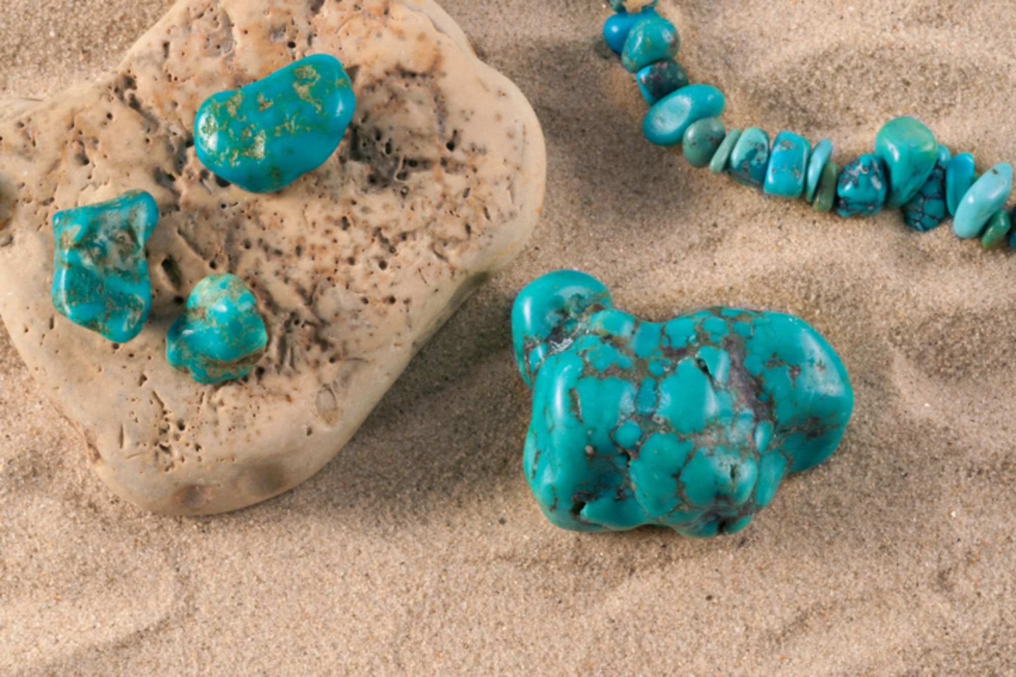 Conheça o cristal do mês de dezembro: a pedra Turquesa - AnaTomich